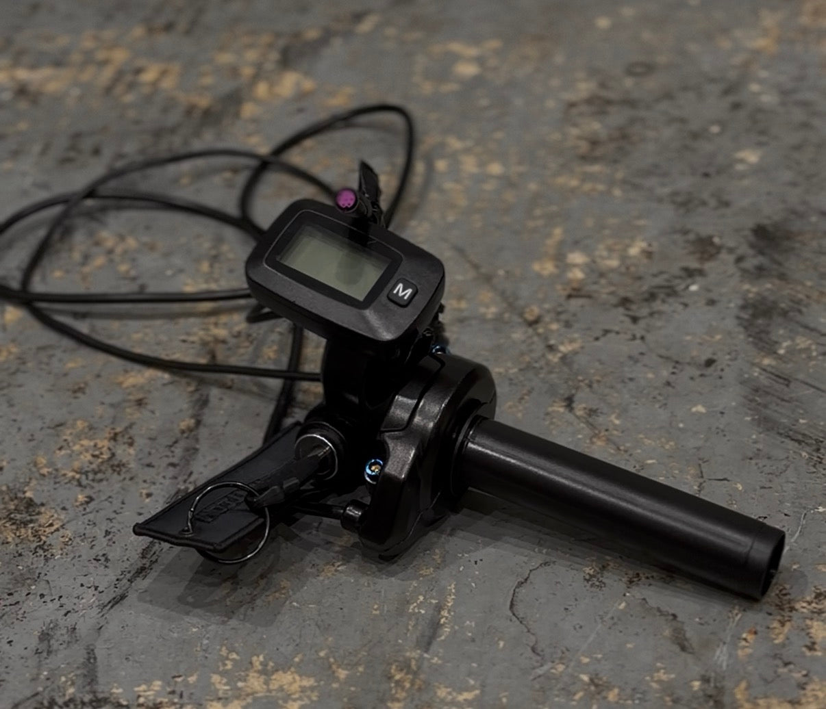 (PRE-ORDER) Plug n Play Surron Throttle + OEM display for Tuttio ...